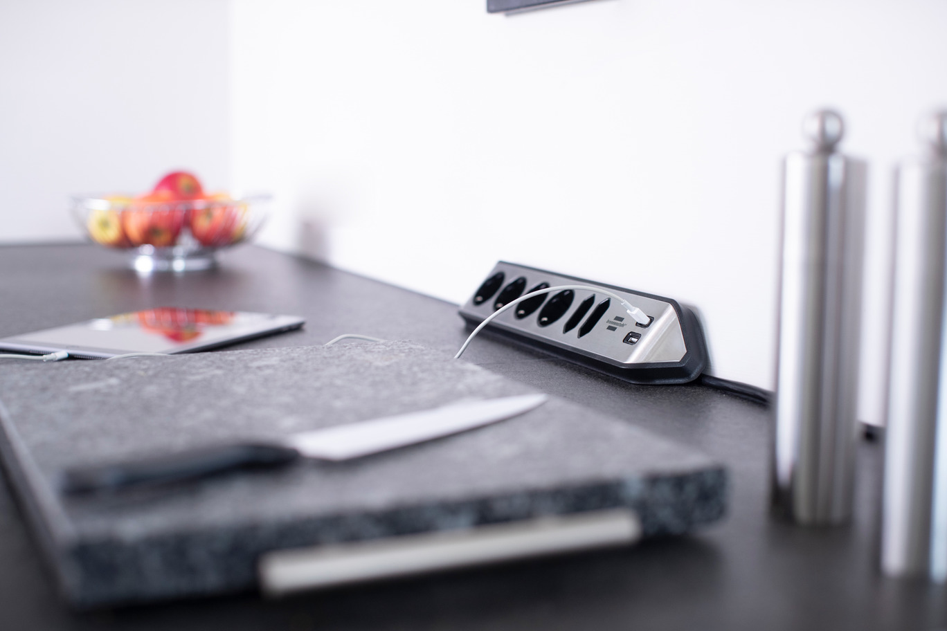 Enchufe de esquina brennenstuhl®estilo con función de carga USB 4x tomas de corriente 2x Euro ...