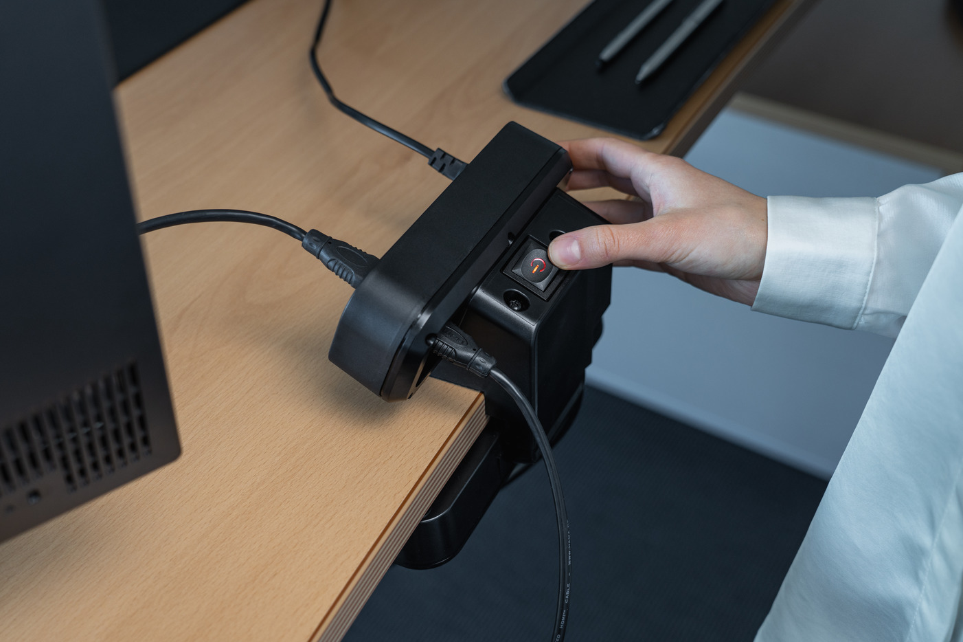 brennenstuhl®estilo Duplex Regleta de enchufes de sobremesa con protección contra sobretensiones ...